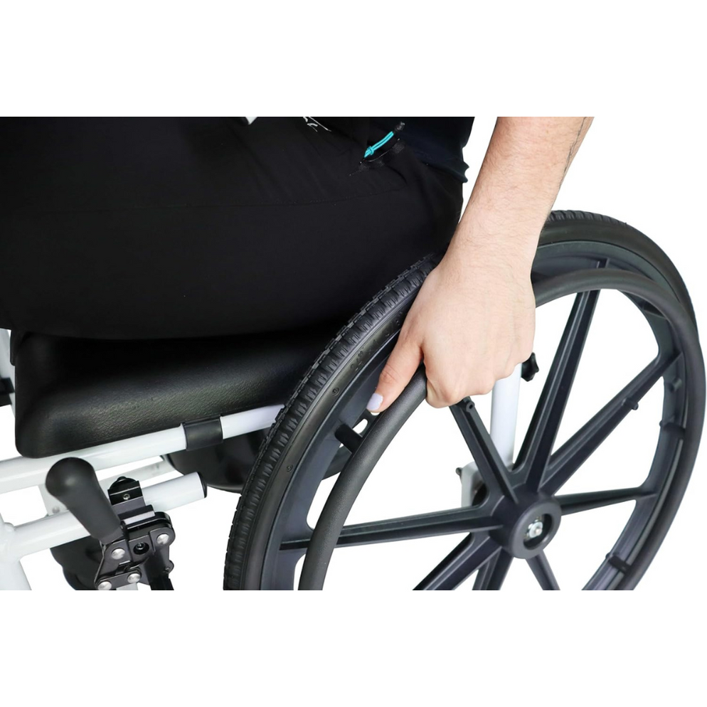 Silla de Ruedas para Ducha Autopropulsable Negra | KMINA — kmina.com